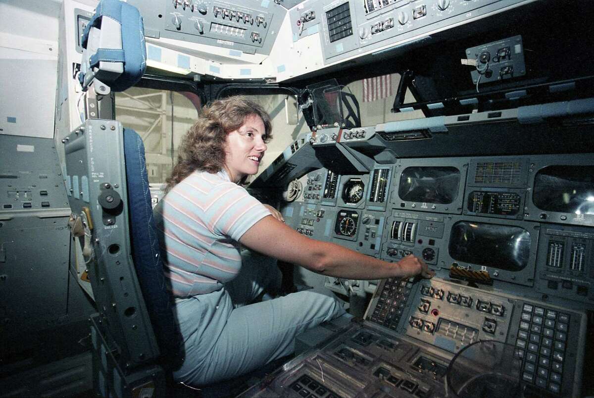 30 years ago: 'The Unthinkable Sale,' an astronaut teacher and Wham!