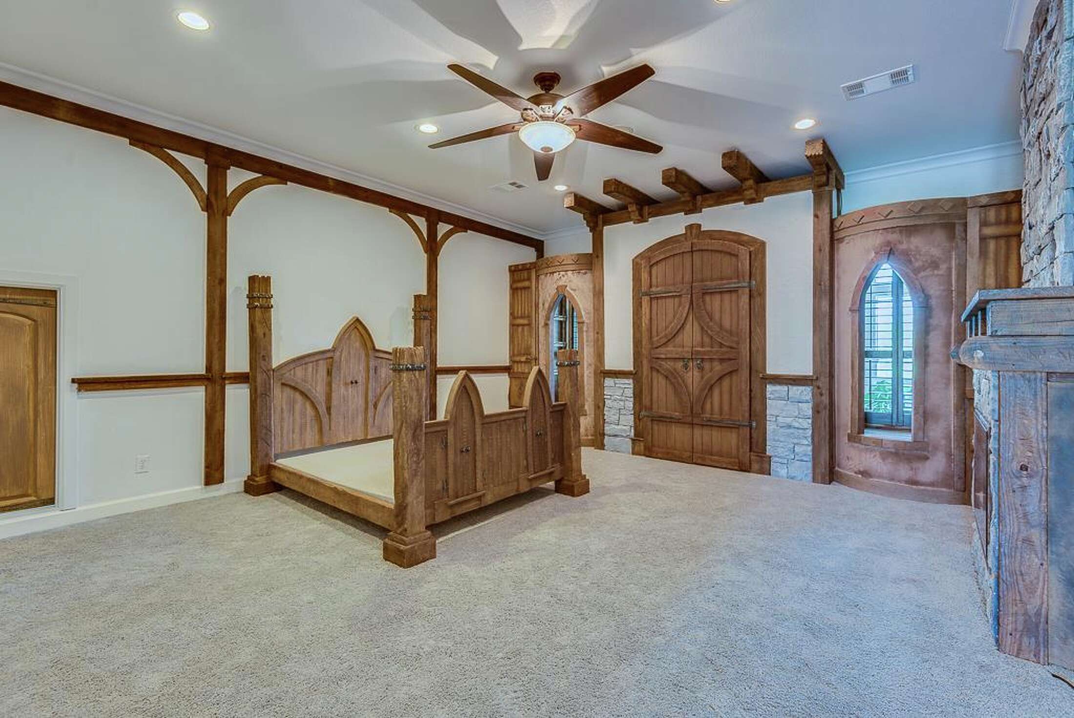 The most ridiculous rooms in Houston's strangest homes