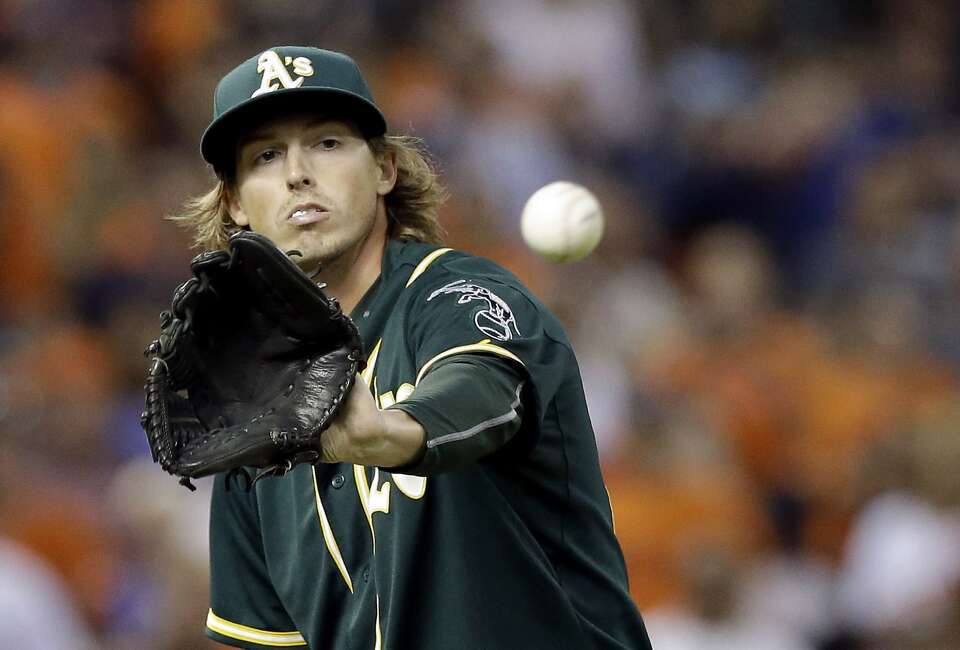 Rookie Ryan Dull making his mark in A’s bullpen