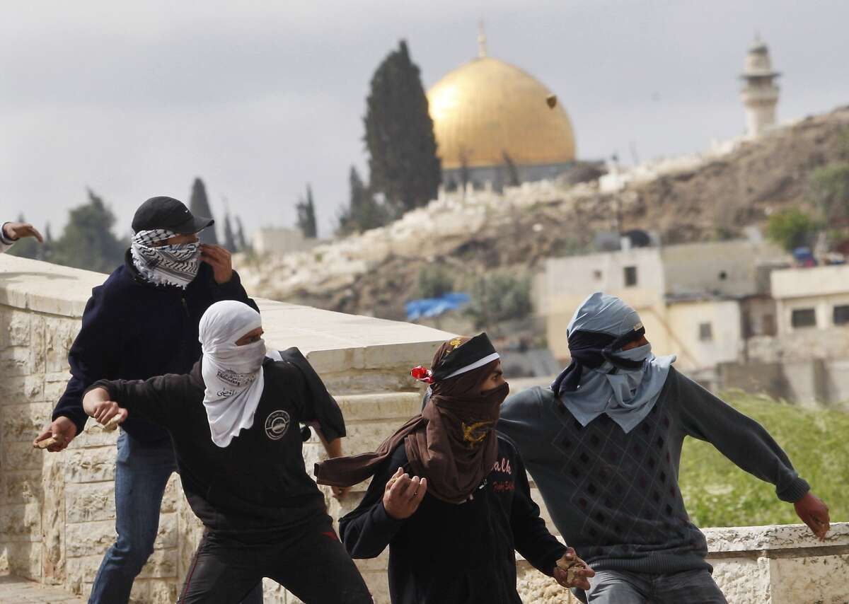 Israel struggles to counter Palestinian rock-throwing threat