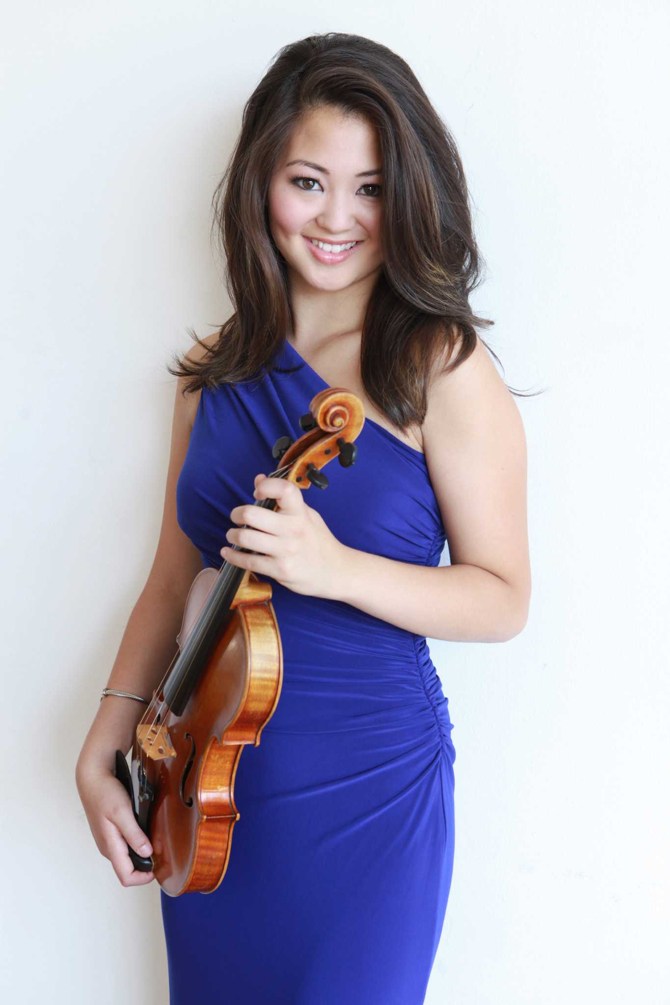 Violinist Simone Porter steps into the spotlight