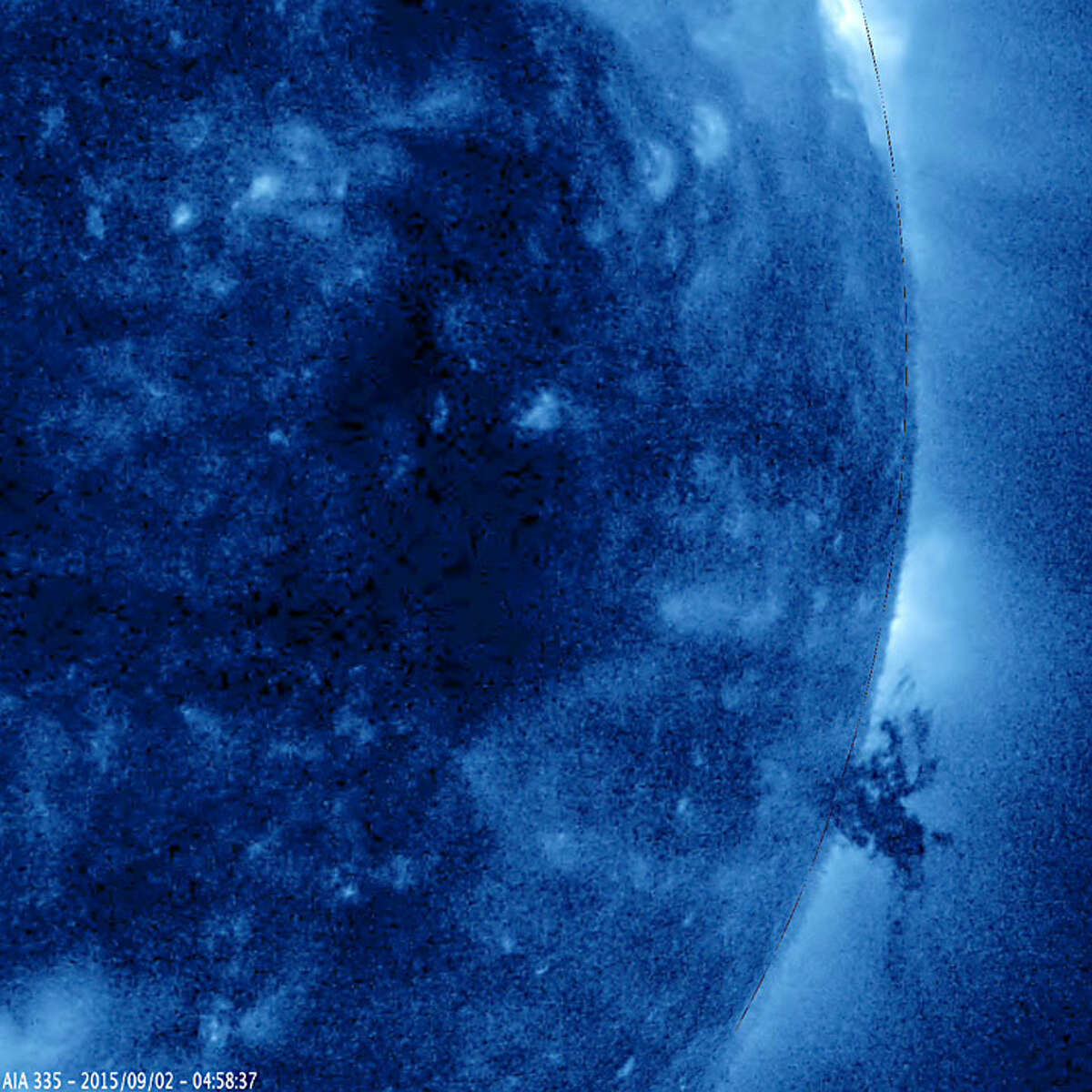 Strong solar storm to hit Earth before New Year's Eve, northern lights ...