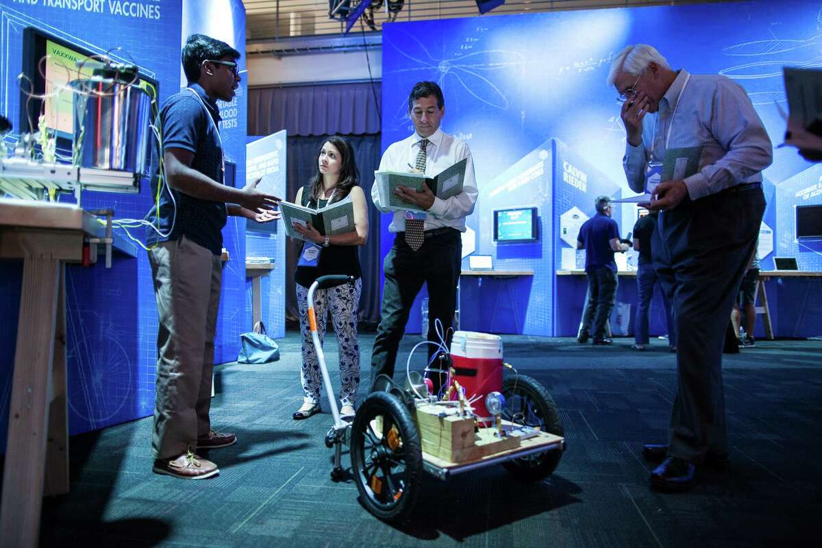 16-year-old wins Google Science Fair with Ebola test