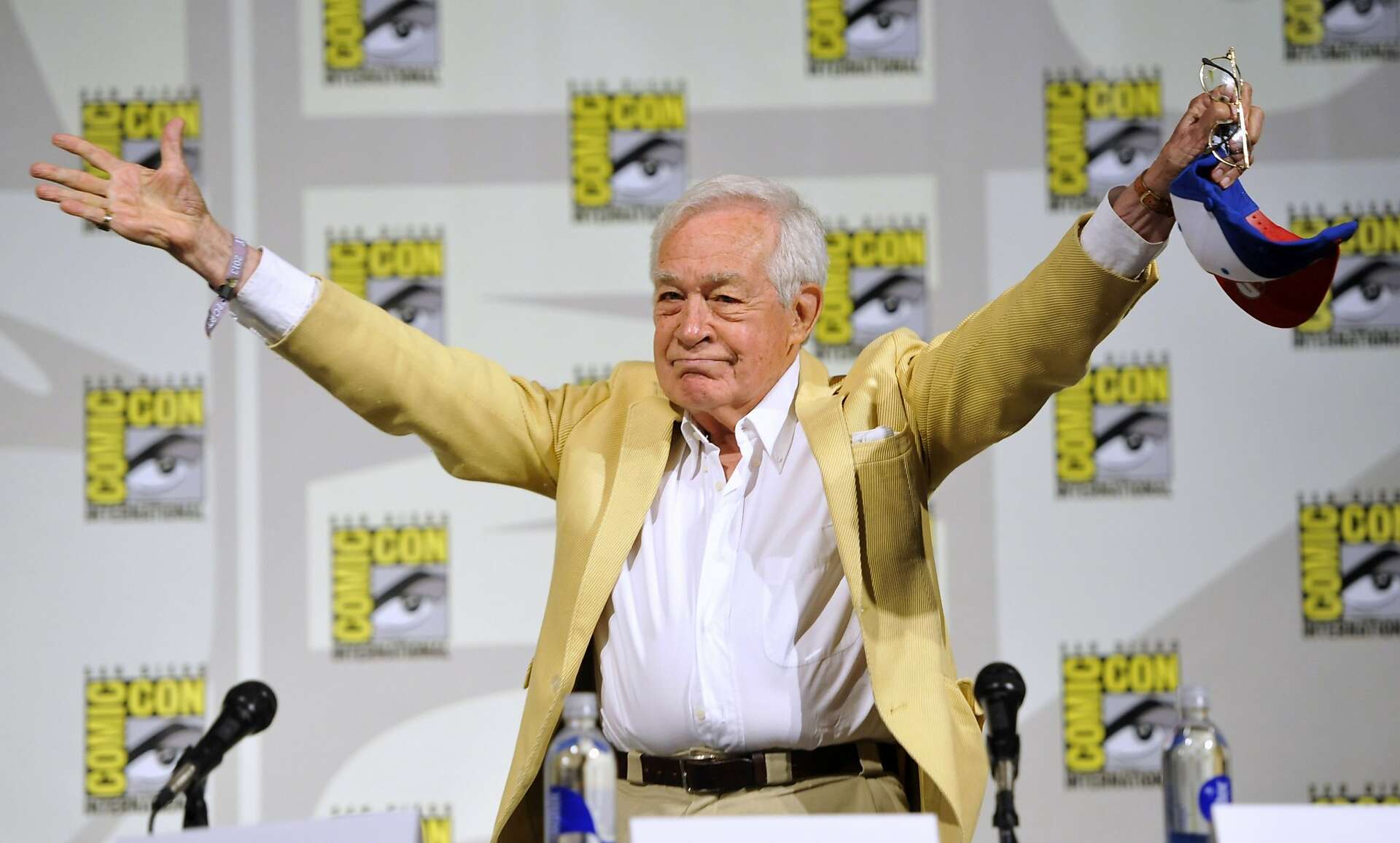 Jack Larson, TV’s Jimmy Olsen and playwright, dies at 87