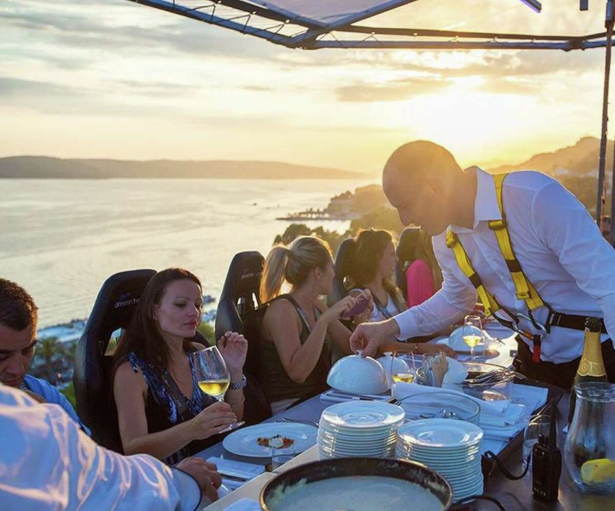 Dine in the sky: Company offers flying restaurants over 45 cities ...