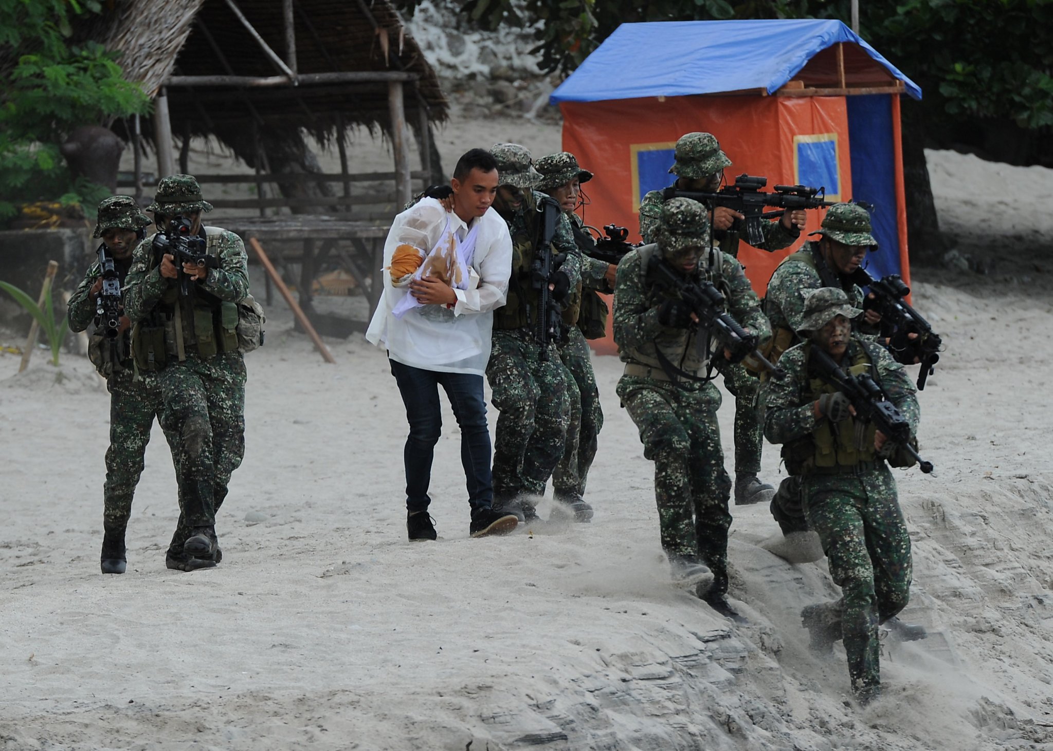 Philippine kidnappings spawned by conflicts, guns and misery