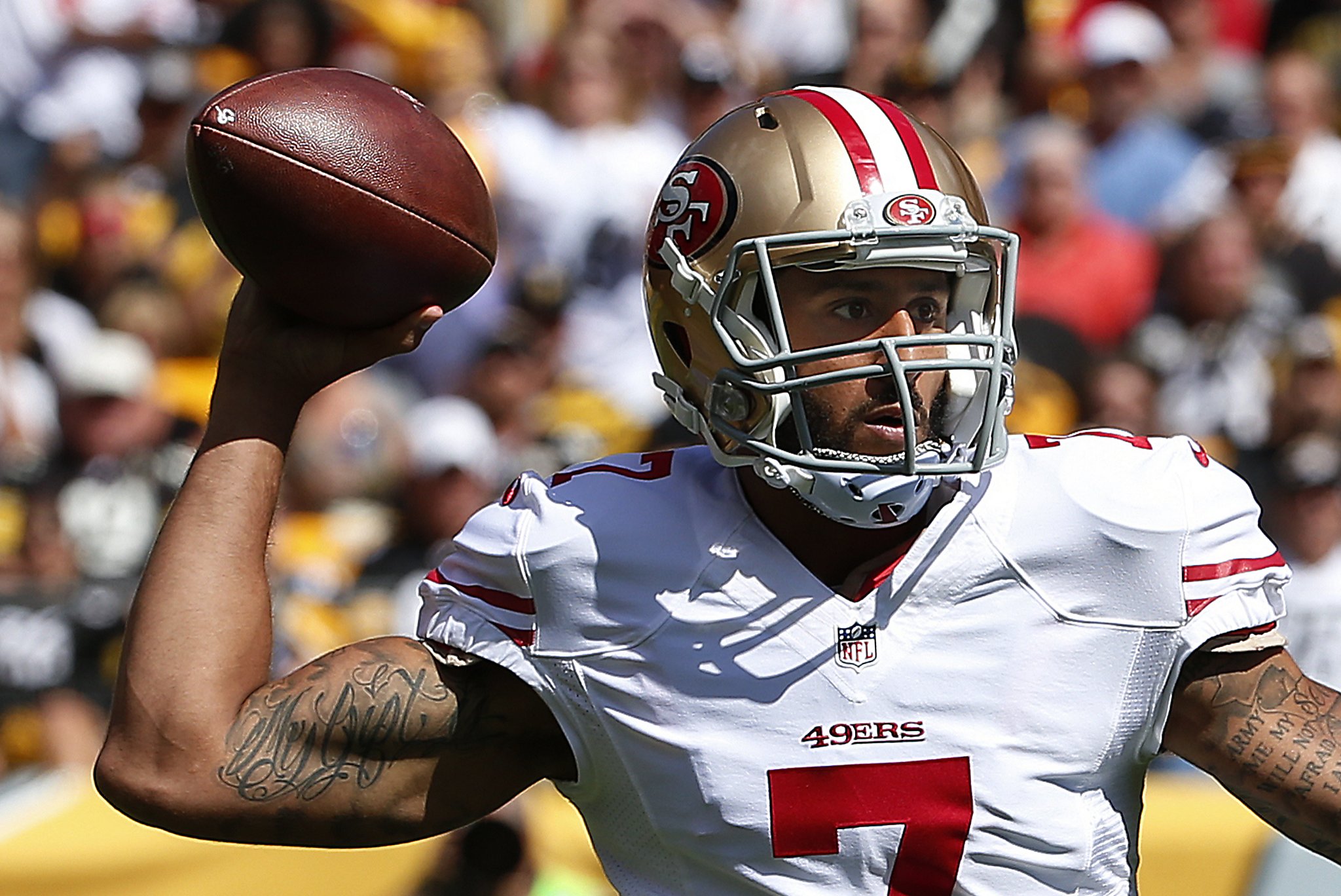 49ers’ Kaepernick free to run and gun