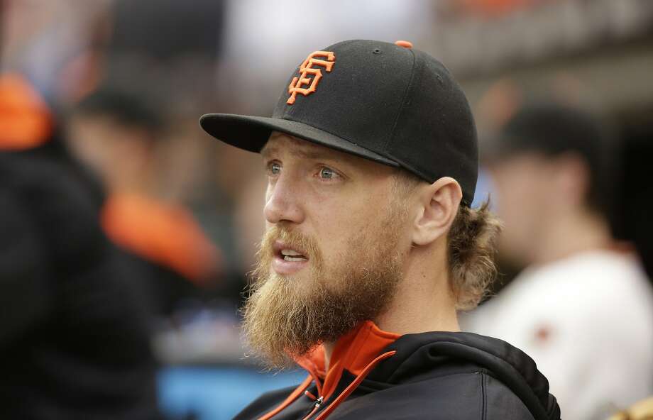 Watch Hunter Pence surprise his girlfriend with an on-camera proposal ...
