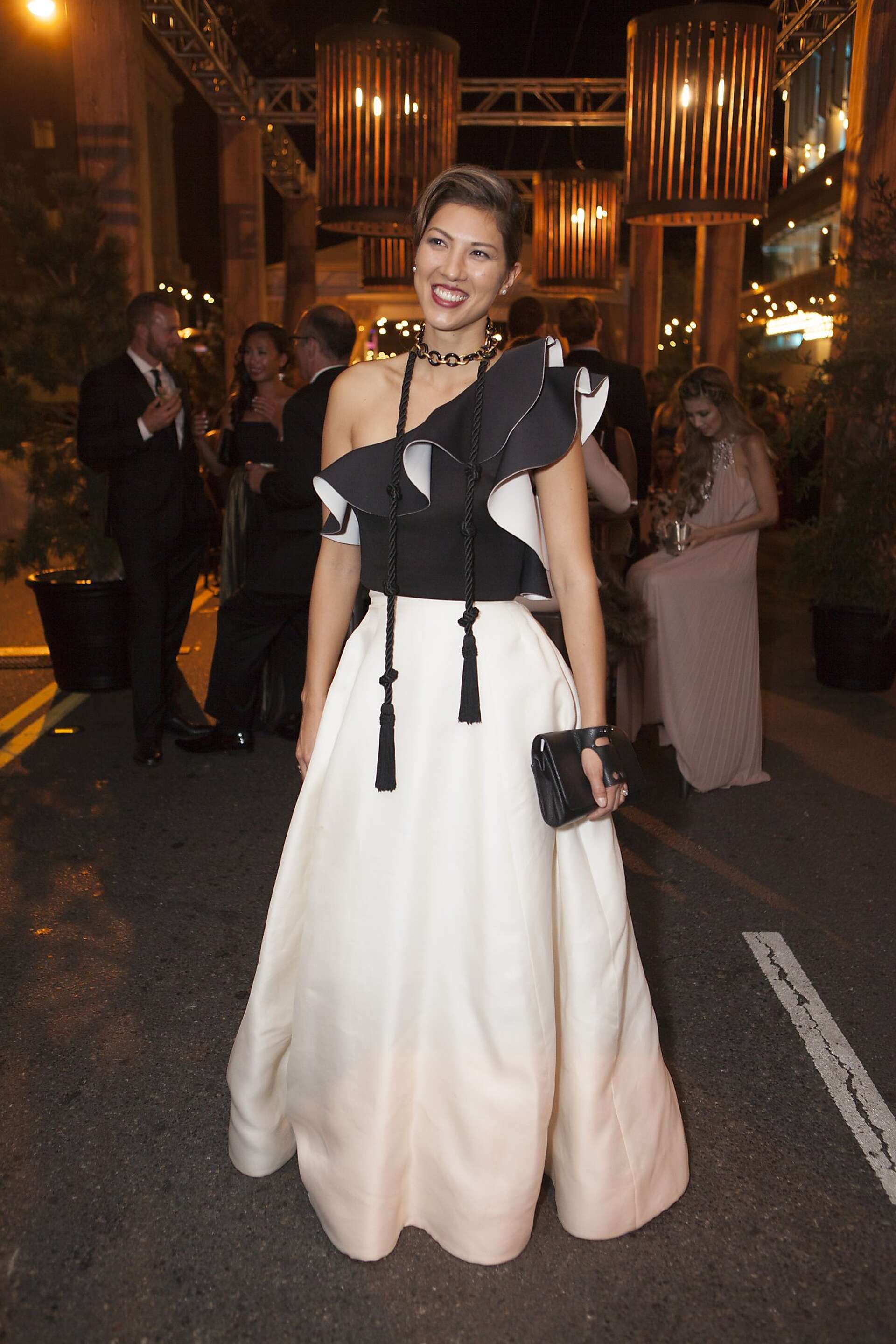 Gowns glitter — or go all white — at S.F. Symphony gala