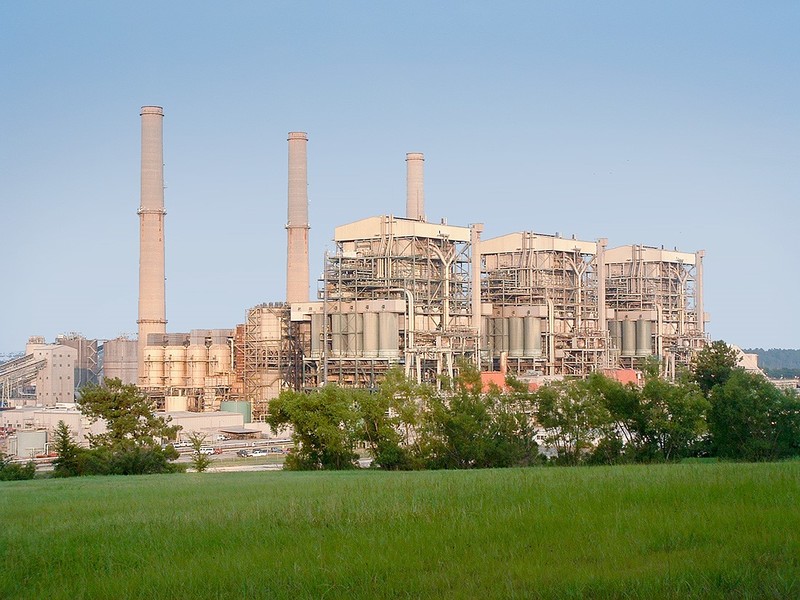 Luminant acquiring two Texas power plants