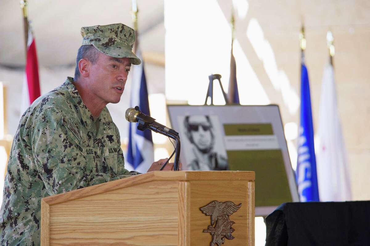 Navy SEALs ready to open doors to women