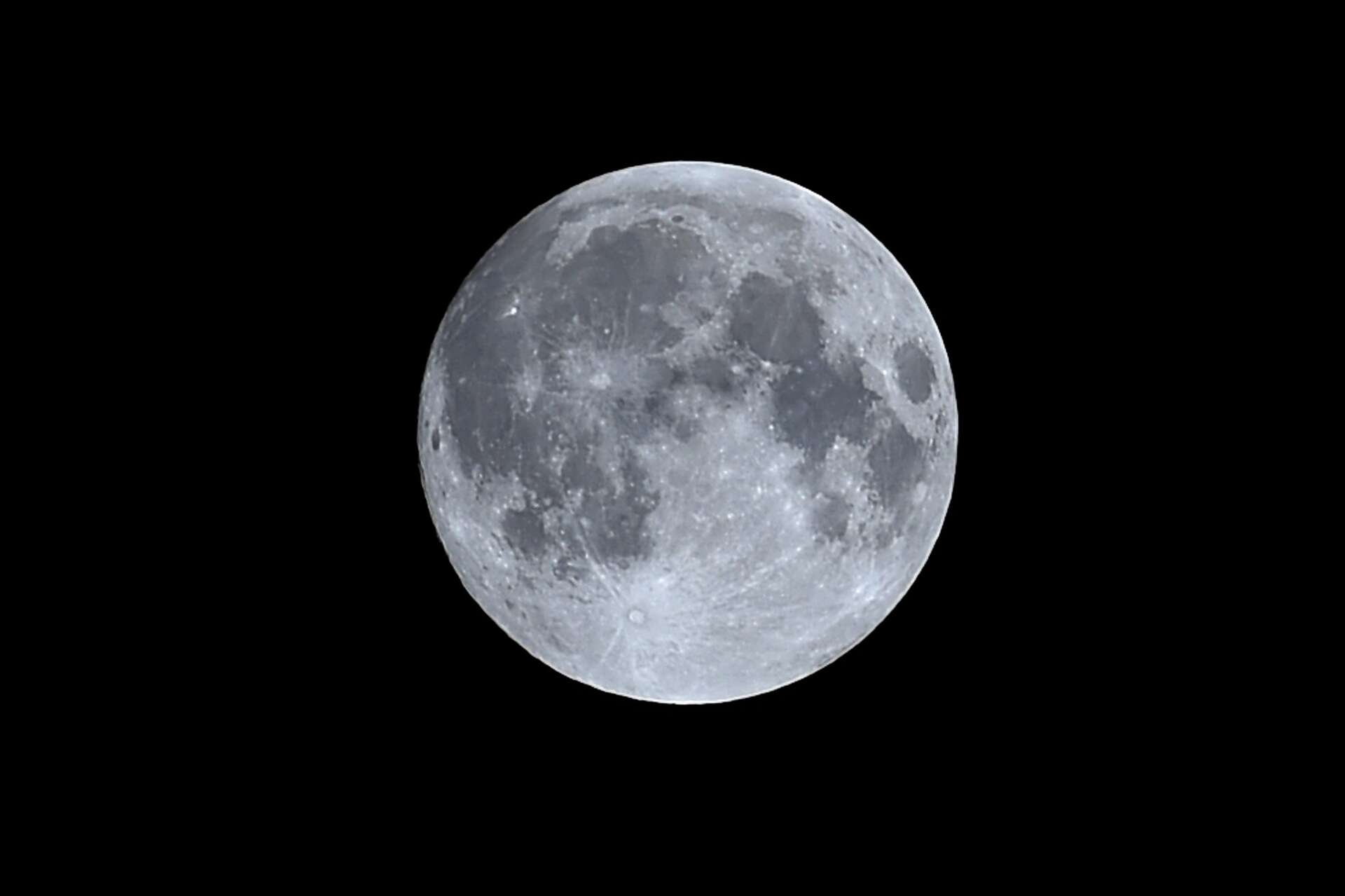 Rare, fully eclipsed moon to rise over the Bay Area