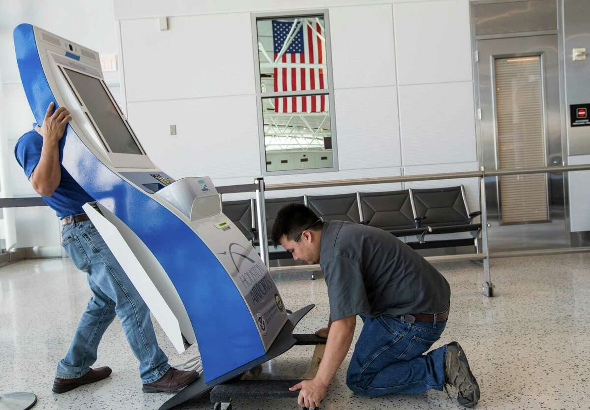 More self-service passport kiosks land at IAH