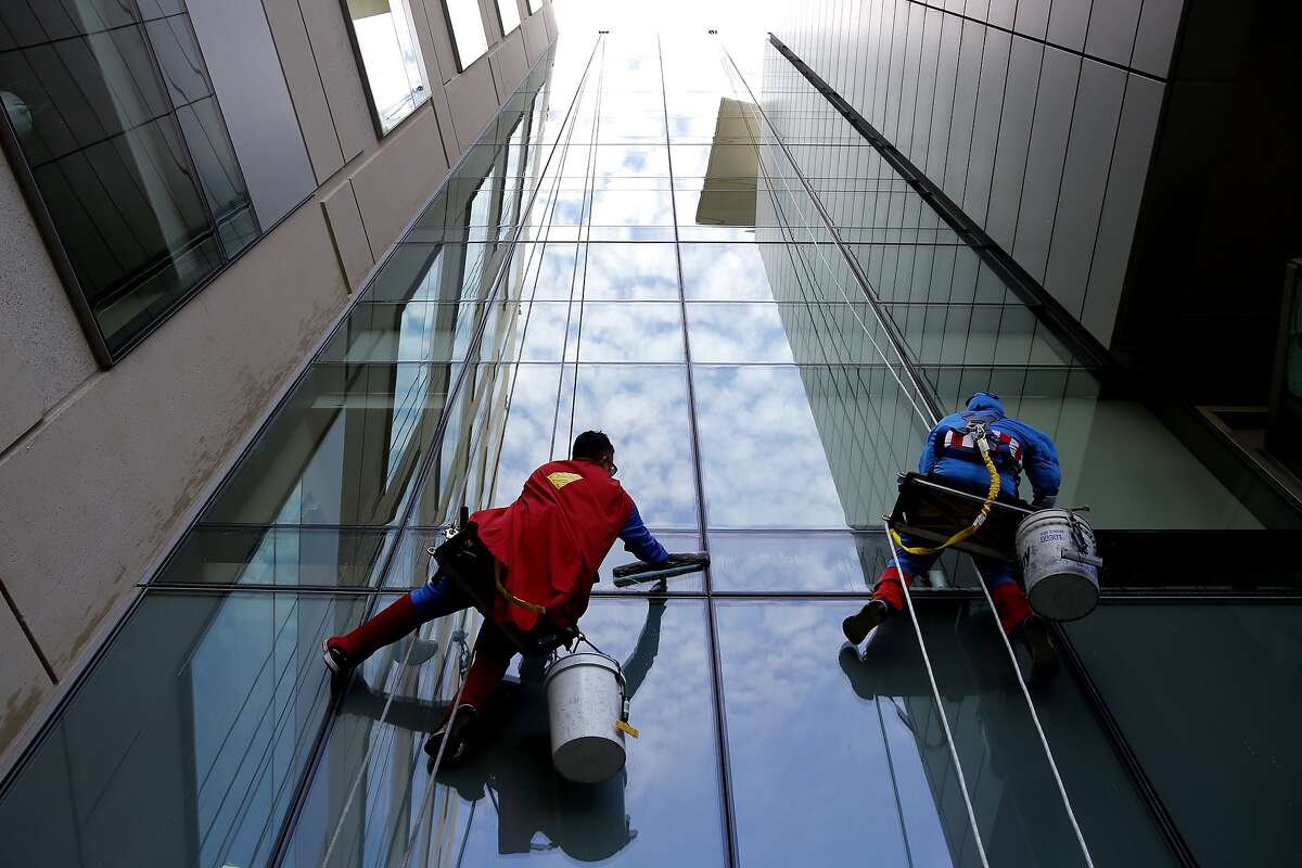 Superheroes let the sunshine in at S.F. children’s hospital