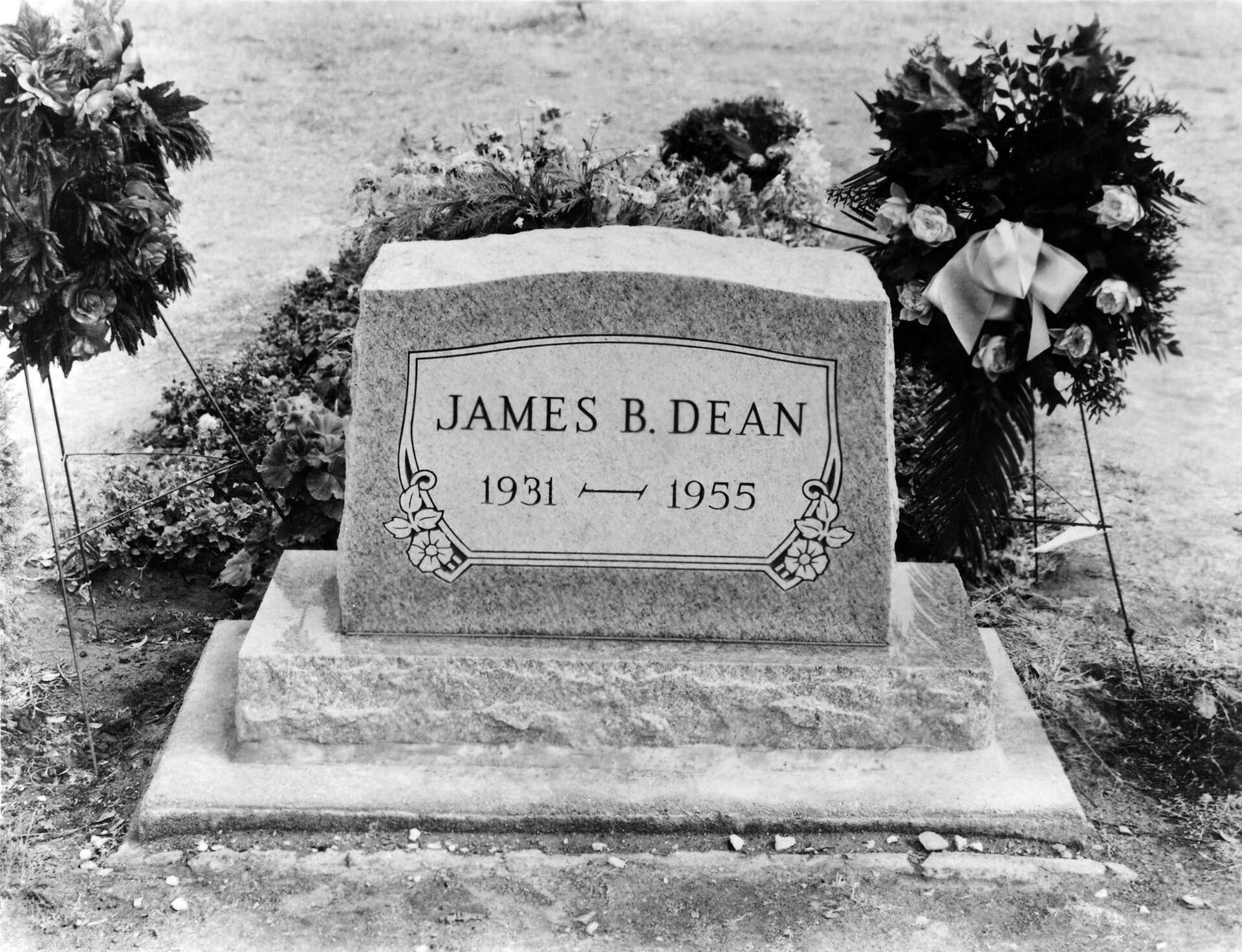 60 years after James Dean's death, 'cursed' car mystery continues