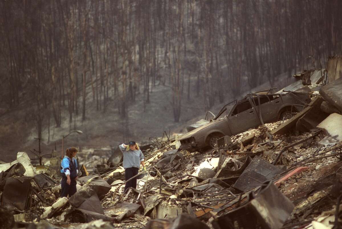 1991 Oakland Hills fire: A flatlander remembers - views of the inferno