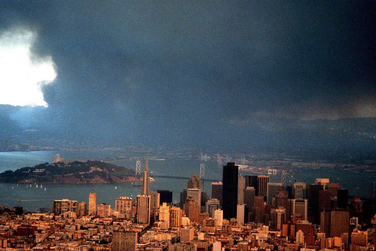 1991 Oakland Hills fire: A flatlander remembers - views of the inferno