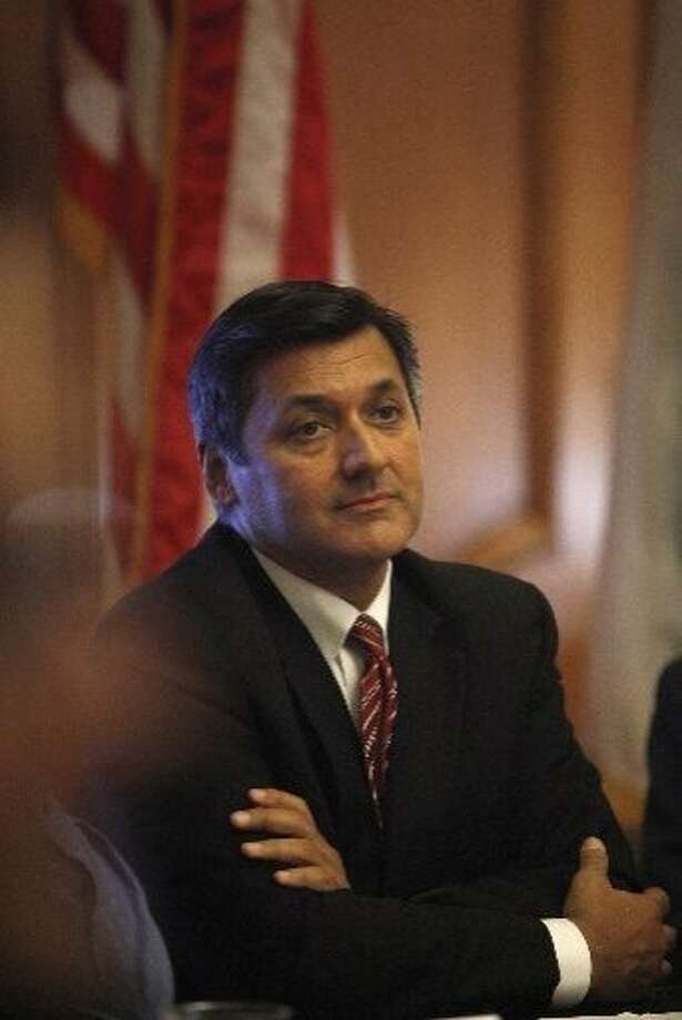 Airbnb hosts’ hotel-tax obligations streamlined in S.F. - SFGate