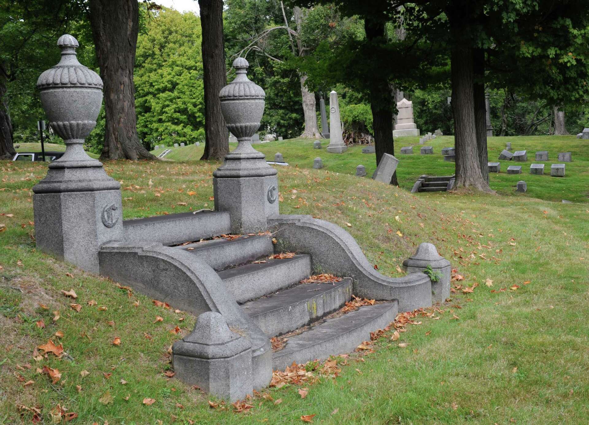 Remains of Schuyler slaves to be reburied