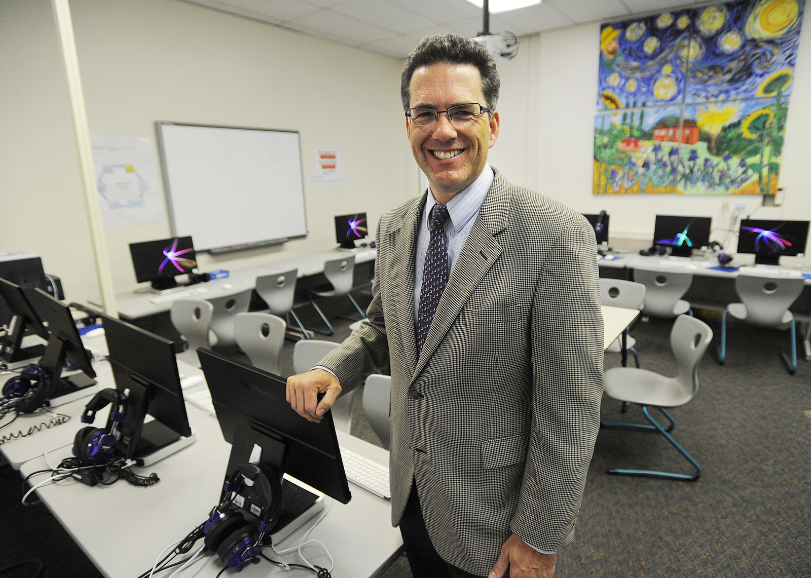 Greenwich principal, tech expert, named finalist in national contest