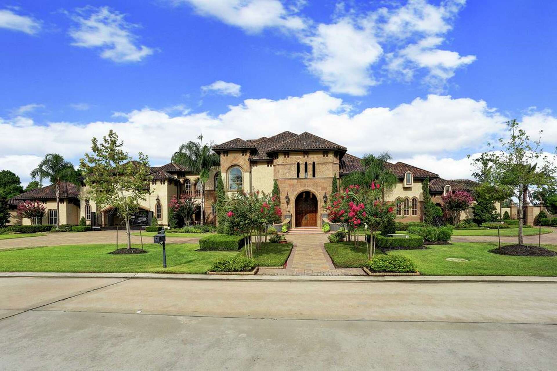 Spring's largest home hits the market at $5.69M