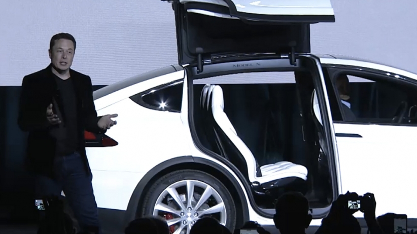 Tesla's Sweet Model X Ride for the Whole Family Is Finally Here