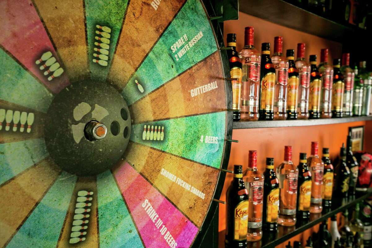 'Big Lebowski' themed bar sauntering into San Antonio