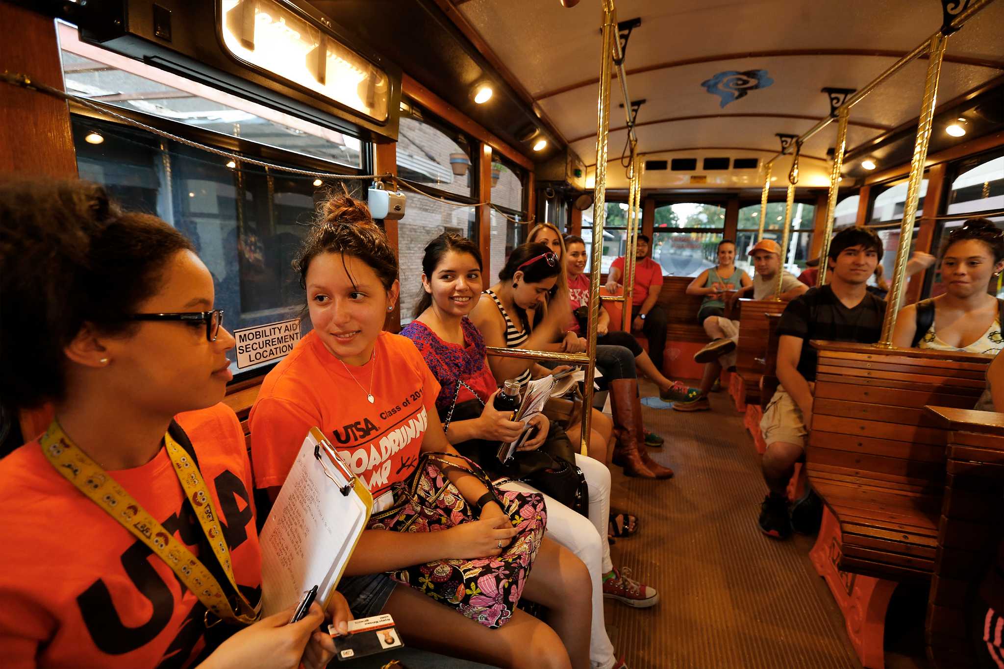 VIA plans to keep free downtown shuttle service