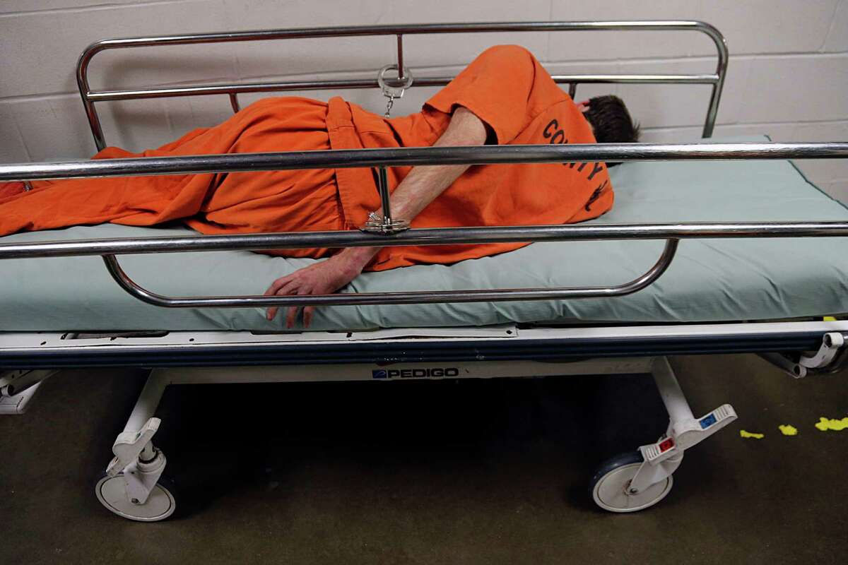 ‘Detention deputy’ graduates step into new role at Harris County Jail