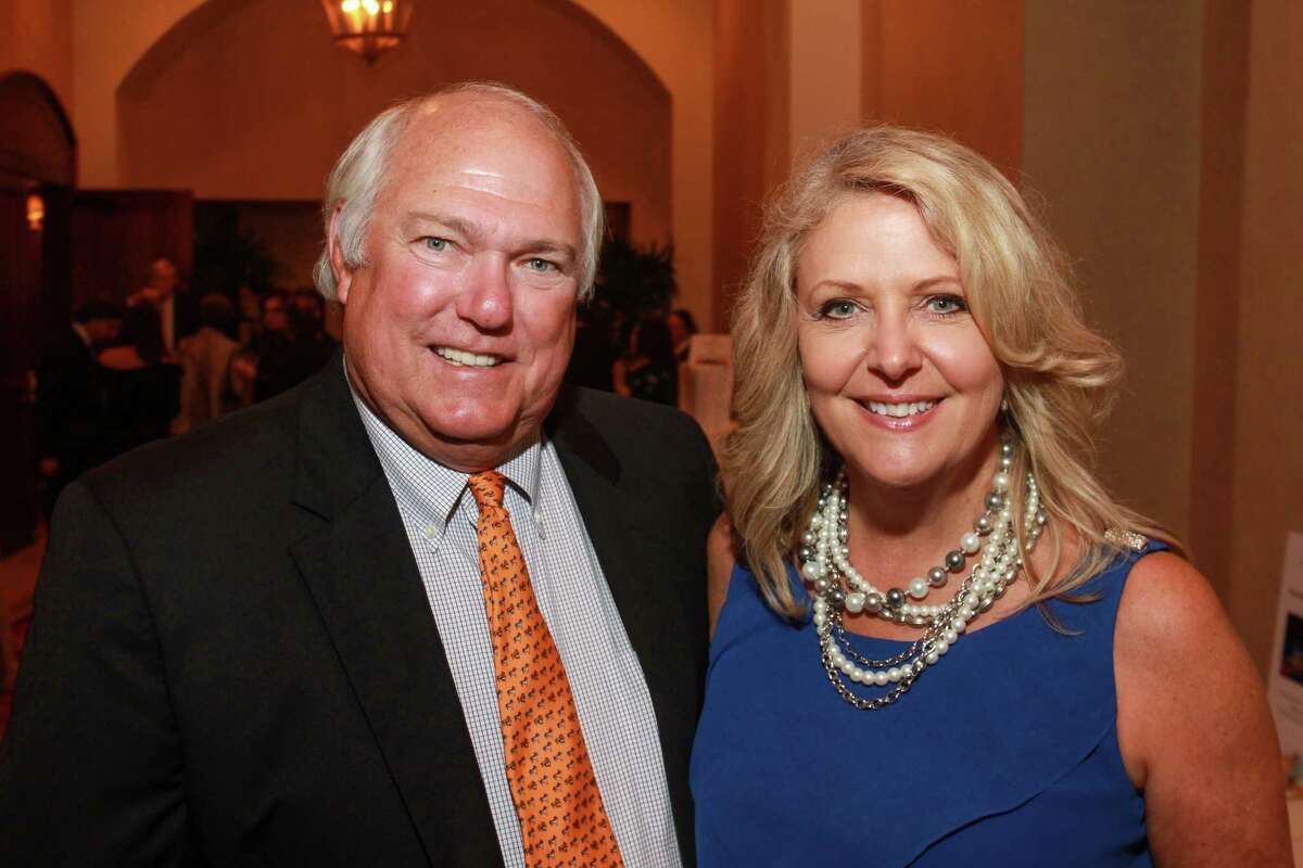 Best Cellars dinner stars fine wine, food and Journey's Jonathan Cain