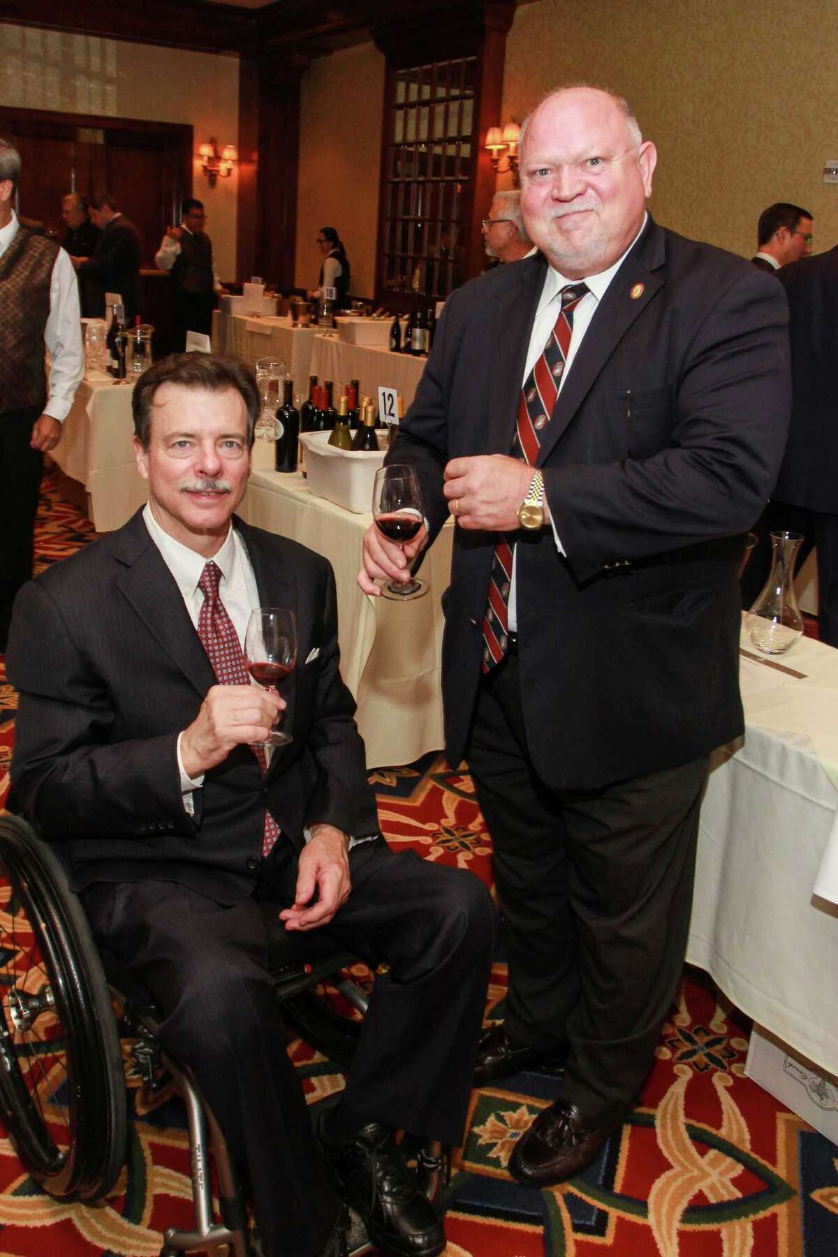 Best Cellars dinner stars fine wine, food and Journey's Jonathan Cain