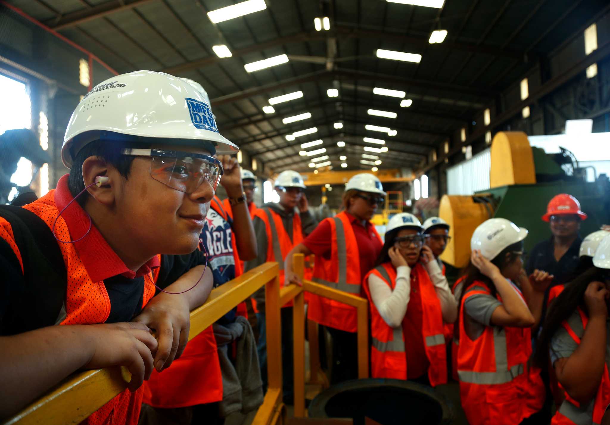 Manufacturing tour opens eyes - and maybe careers - for students