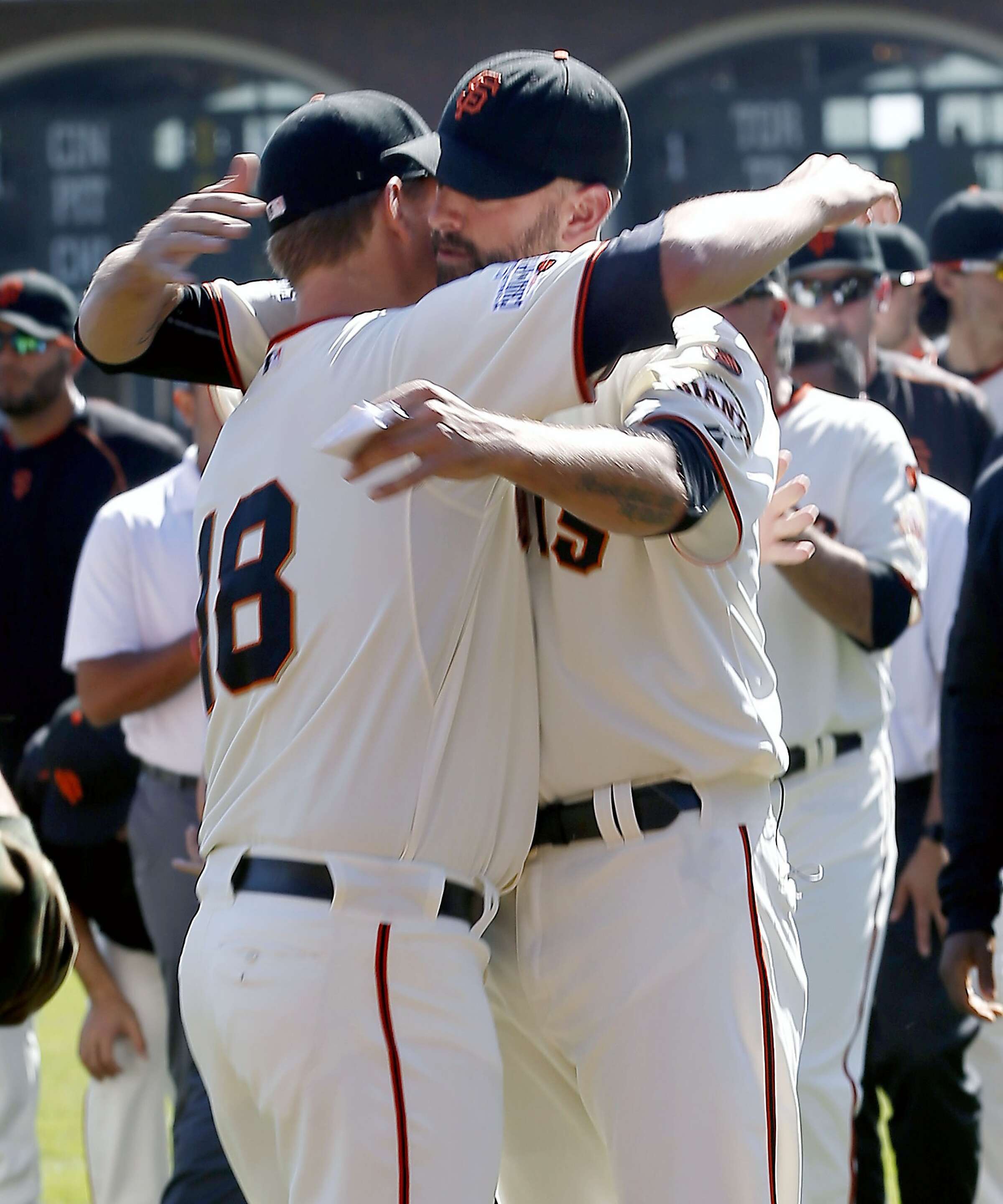 Jeremy Affeldt gets emotional in retirement ceremony before Giants finale