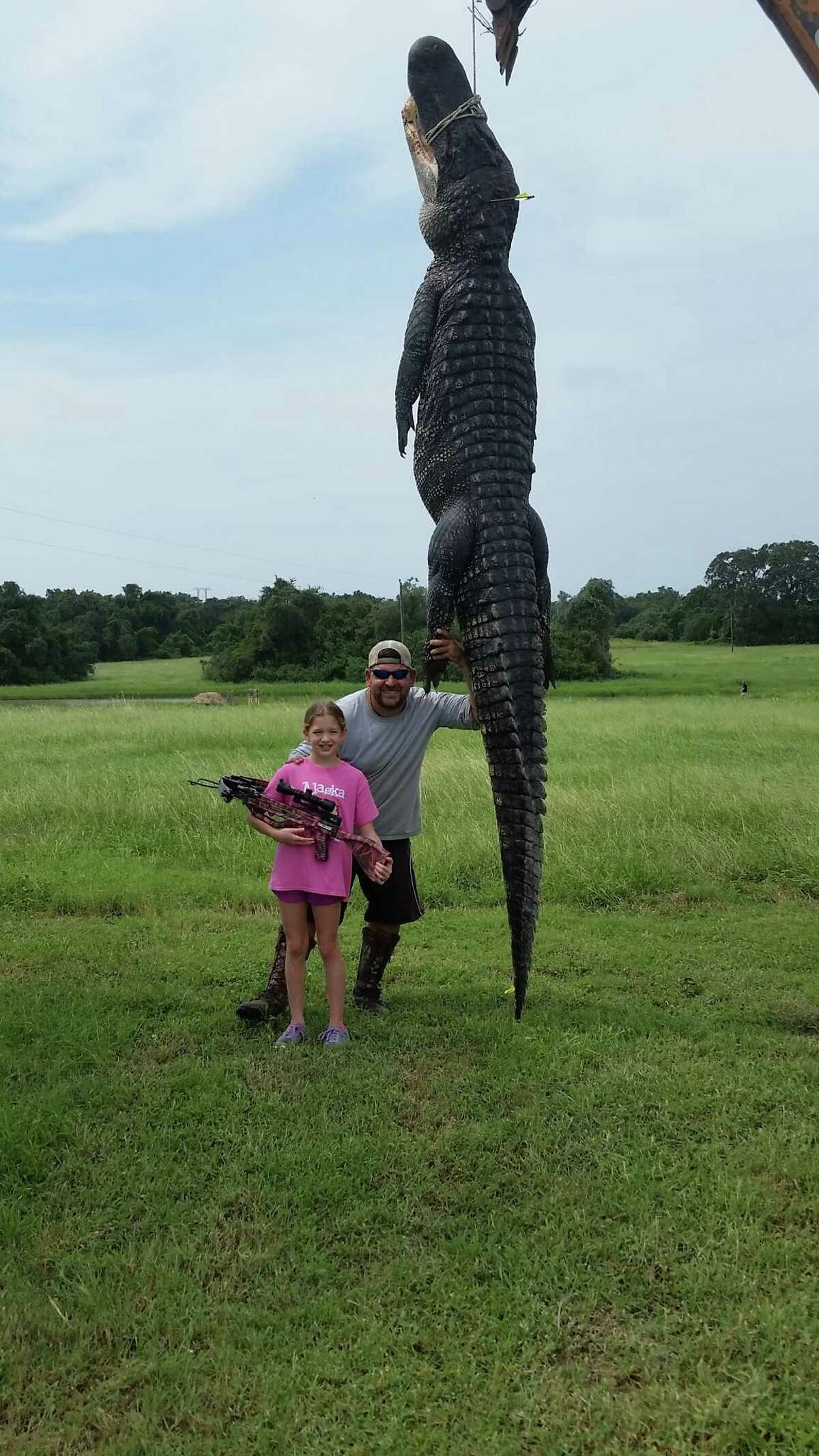 10-year-old Texas girl kills 13-foot, 800-pound alligator with crossbow