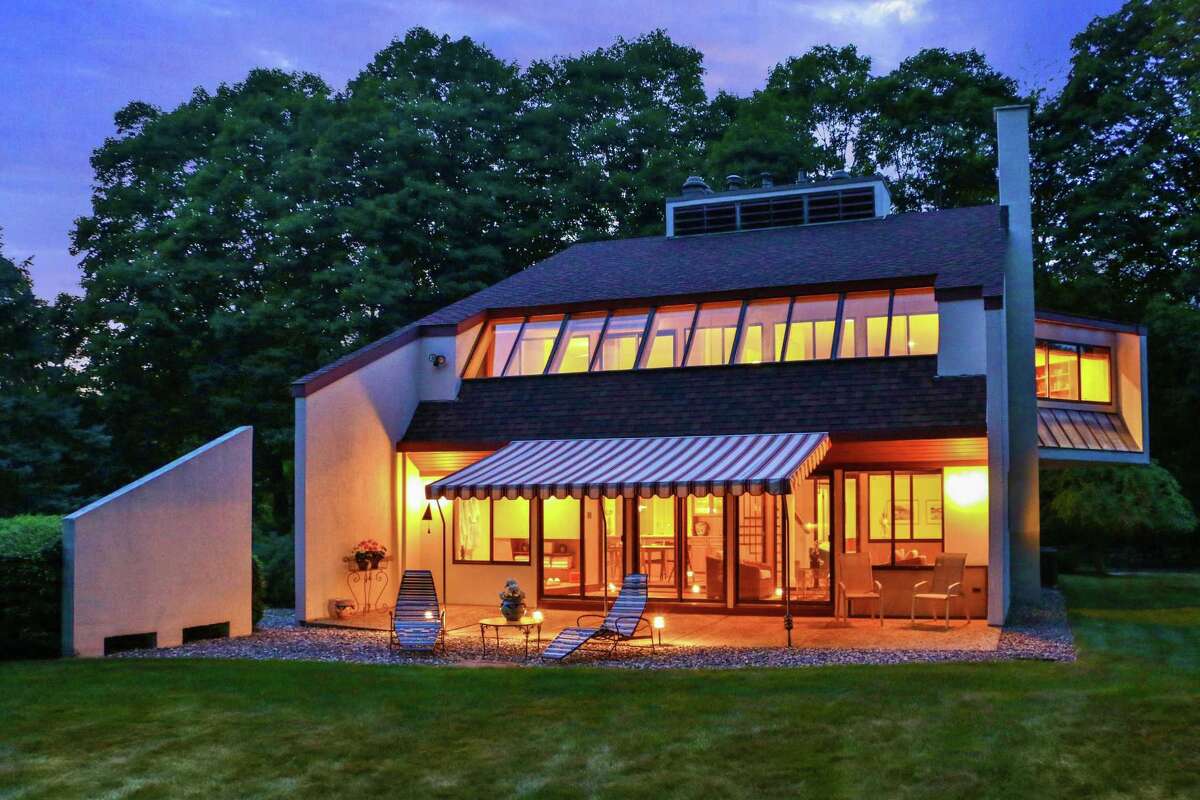 Real estate: A work of art in an art community