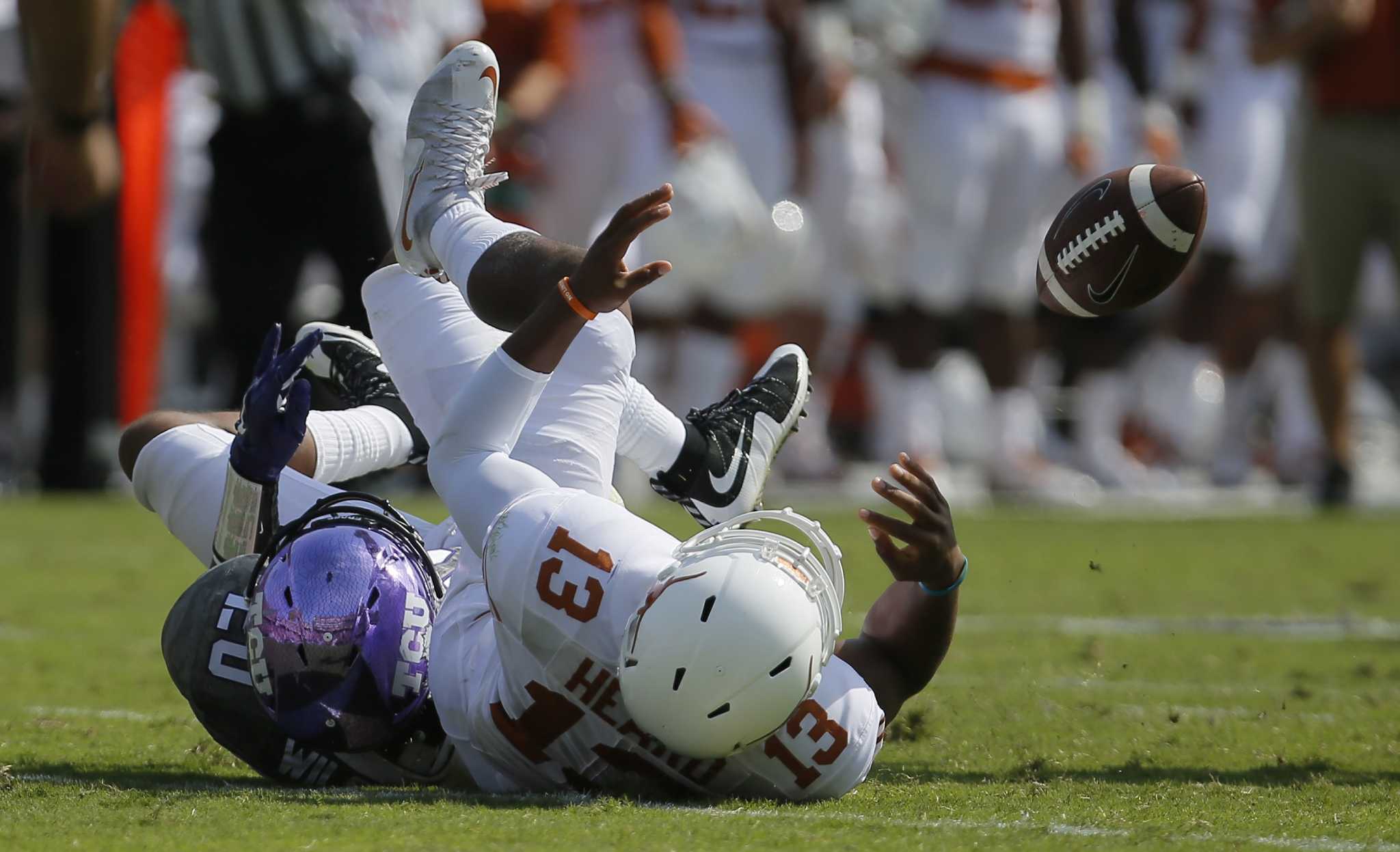 UT players take infighting to media, Twitter