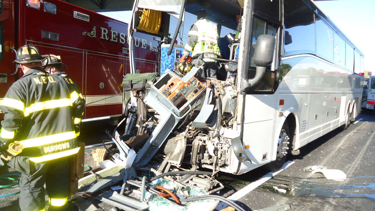 1 dead in coach bus crash on I-95