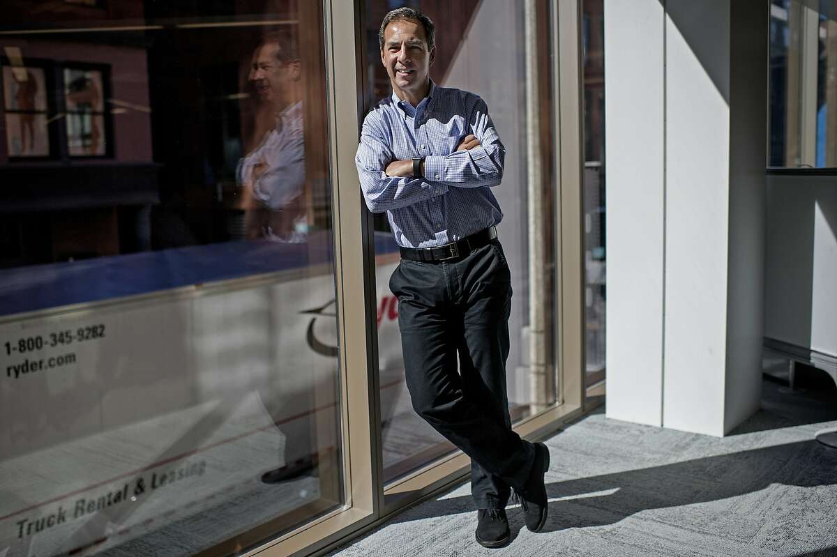 Employers woo Millennials with help paying off student loans