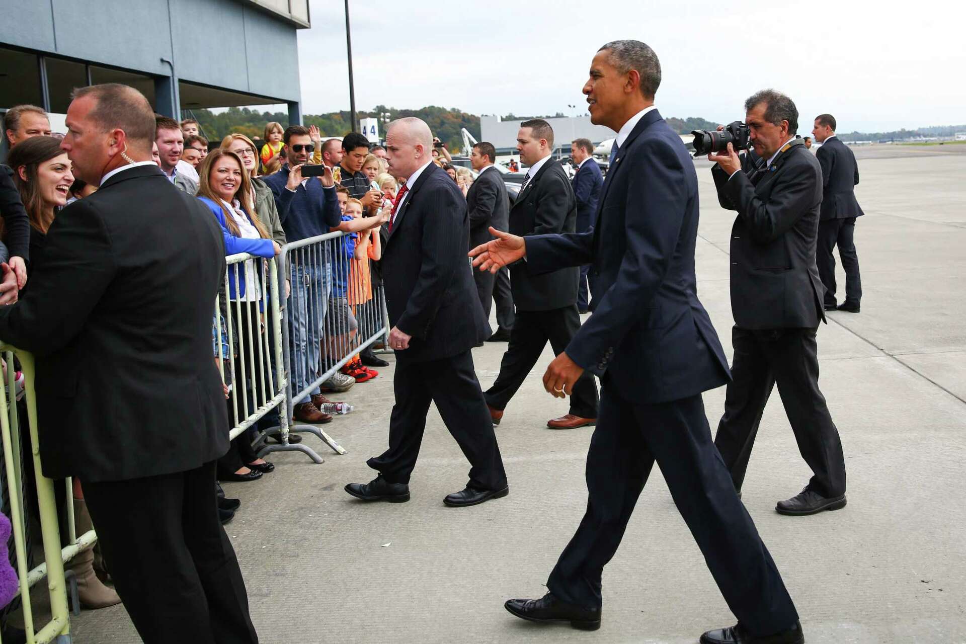 Obama, in Seattle, mocks Republicans’ disarray in Congress