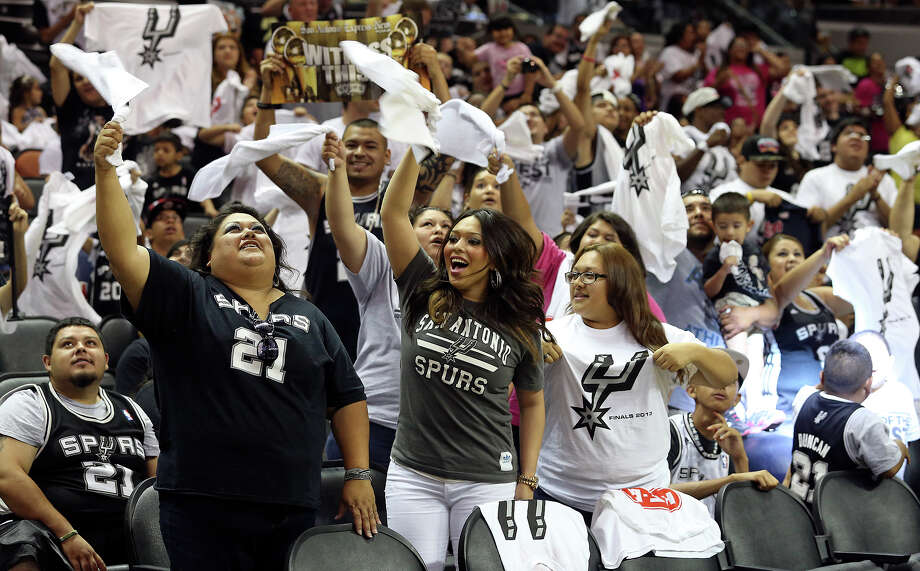 The Spurs have a new official fan club and it's free - San Antonio ...