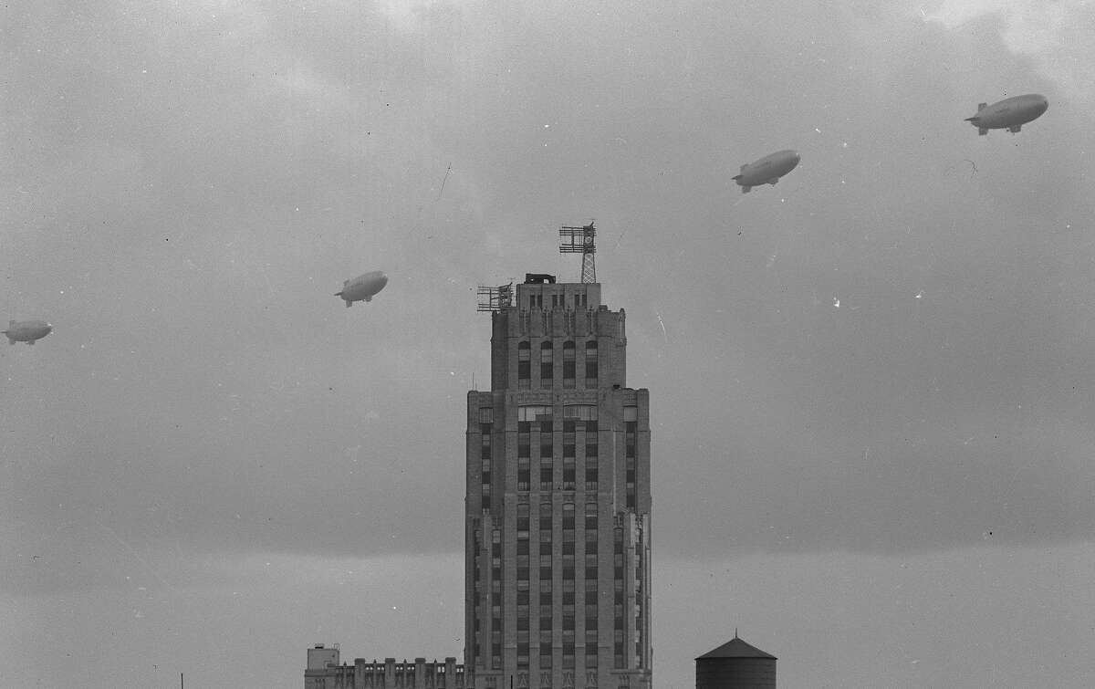 When behemoth blimps ruled the Bay Area’s skies