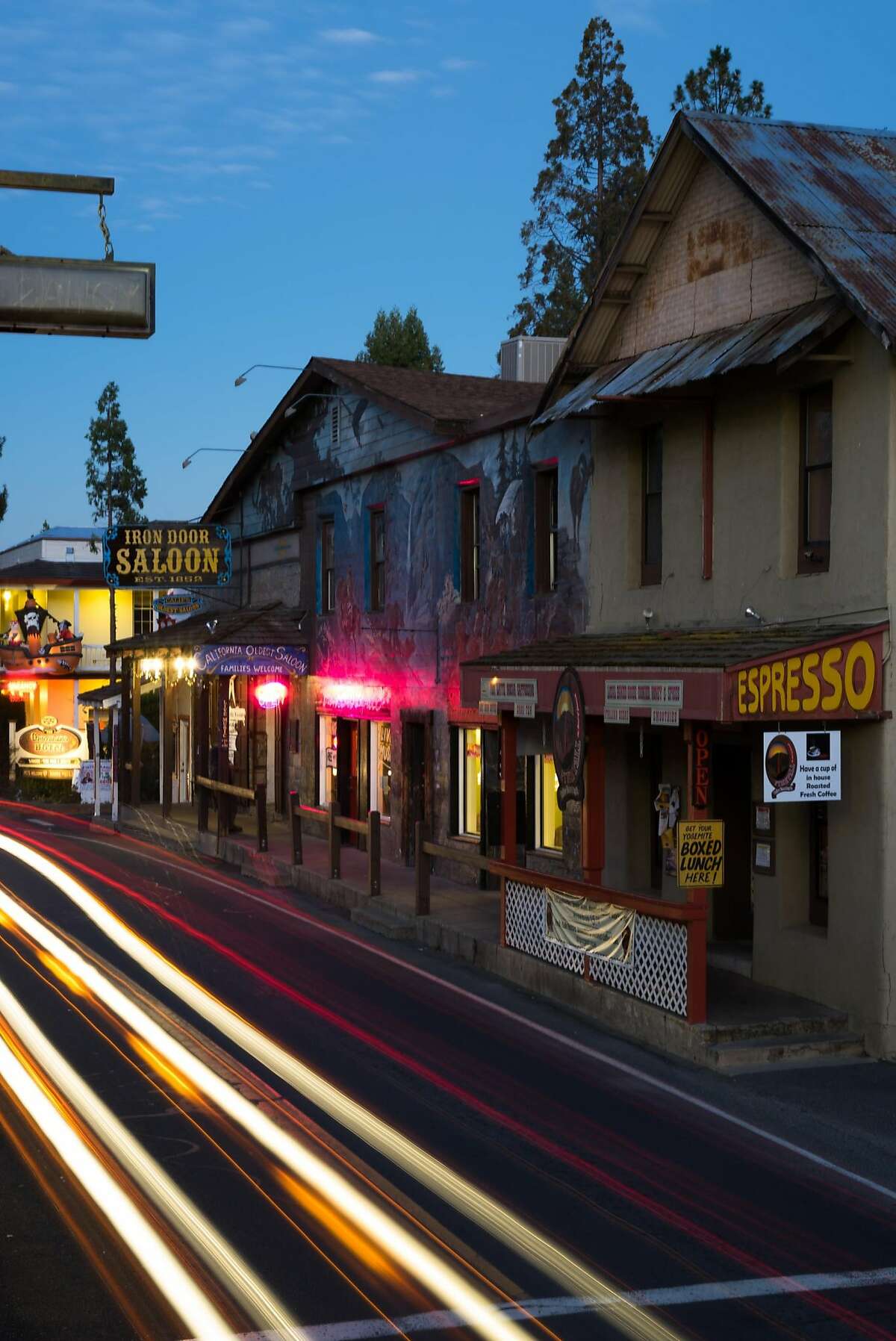 Groveland offers small-town charm, spectacular Sierra sightseeing