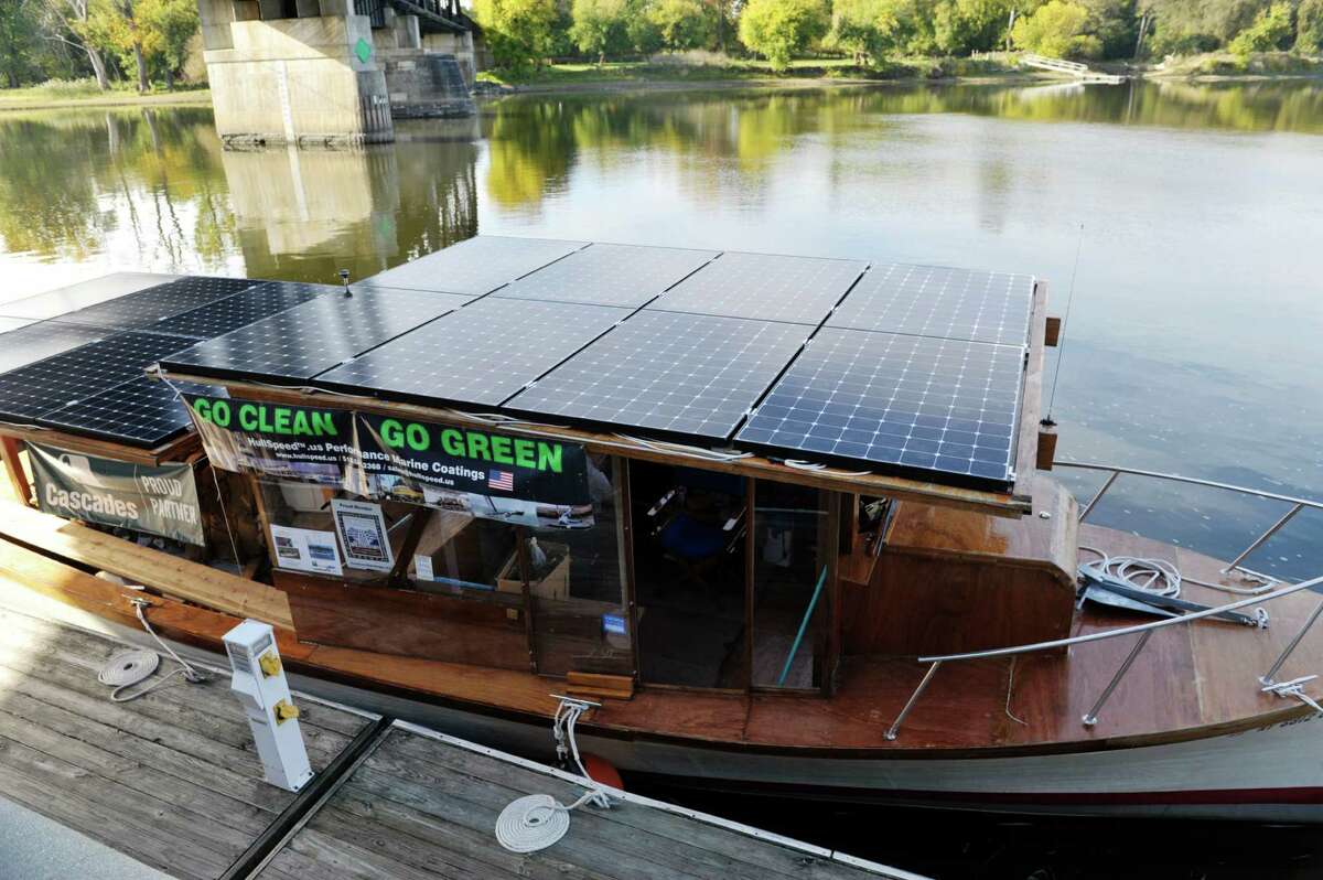 Solar-powered boat arrives in Capital Region