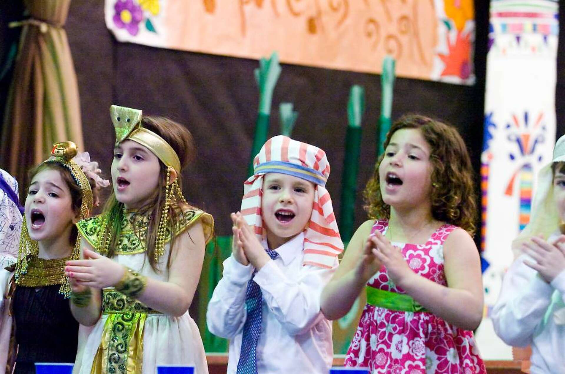 Kindergartners put on Passover play