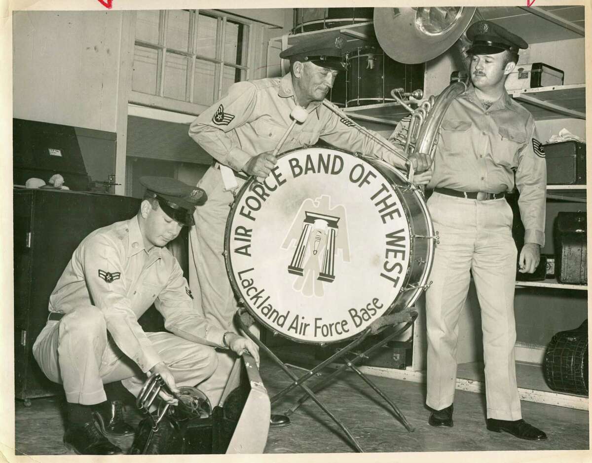 Vintage photos: Air Force basic training and recruit life in San Antonio
