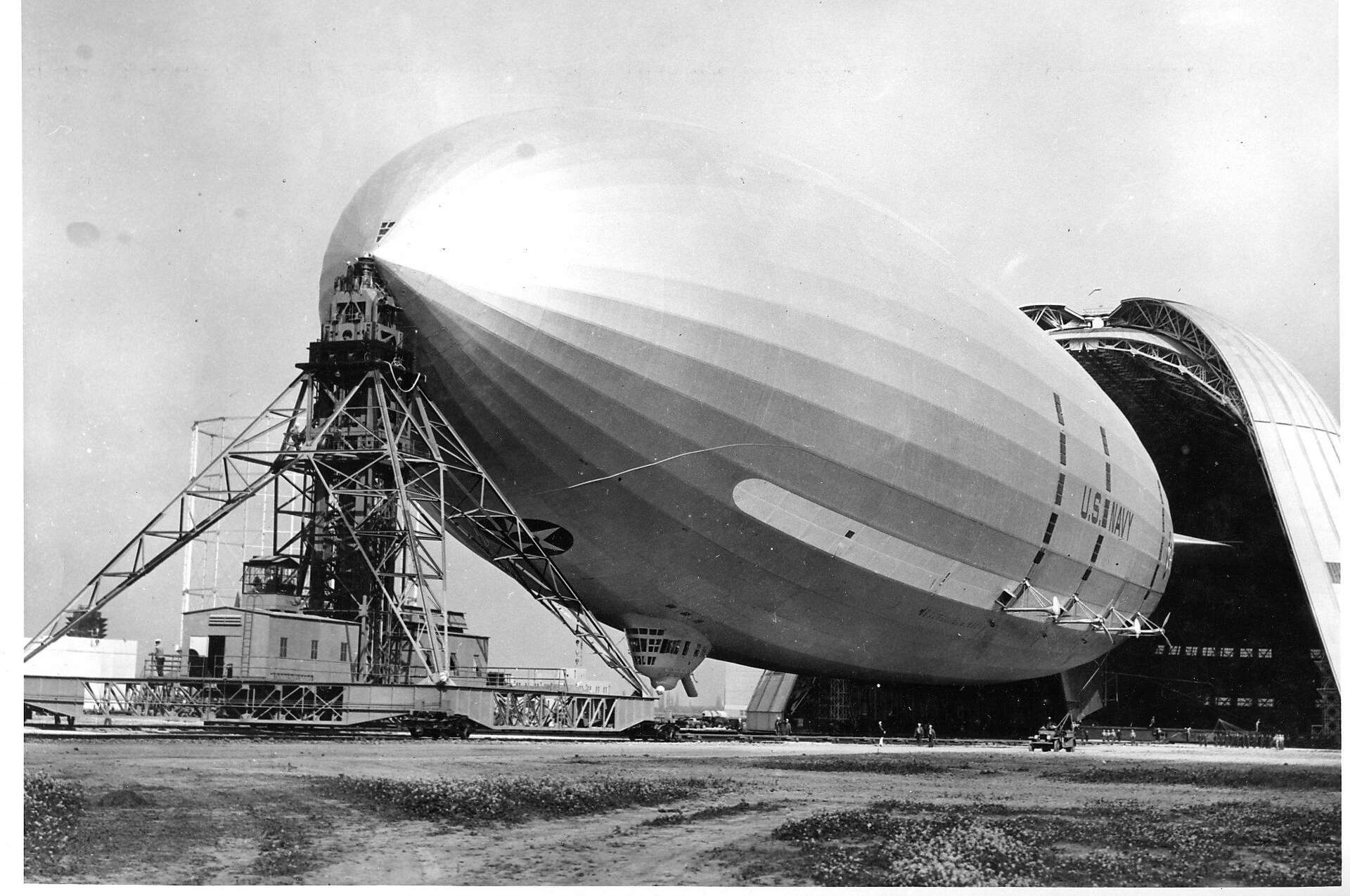 When behemoth blimps ruled the Bay Area’s skies