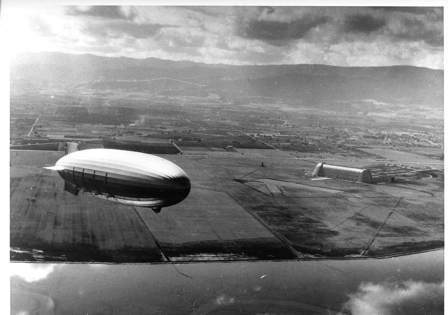 When behemoth blimps ruled the Bay Area’s skies