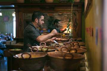 Chef gets creative (mango mole, anyone?) at Los Moles