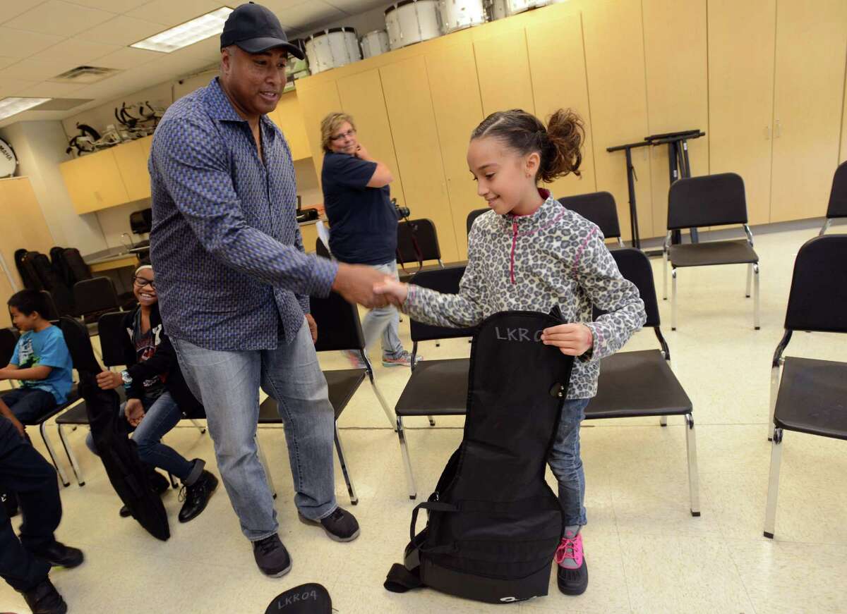 Bernie Williams and guitar wows Bridgeport students