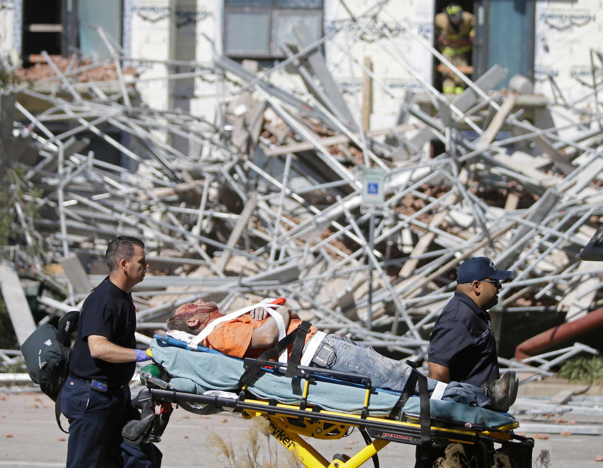 Six hurt as scaffolding collapses